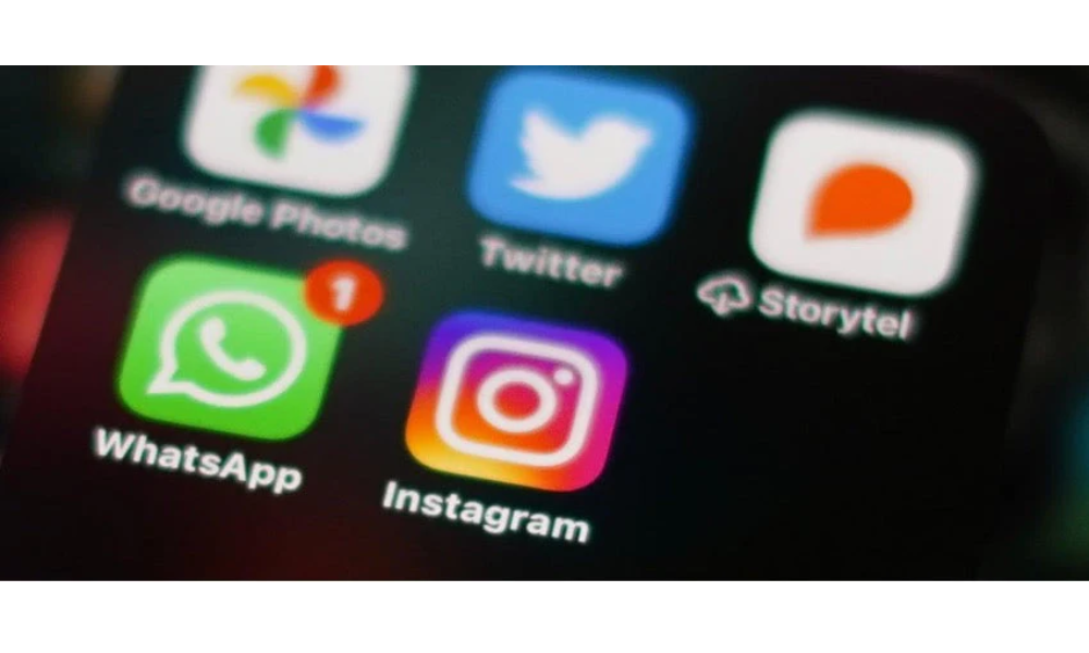 How to hide Apps on iPhone? – iSTYLE Oman